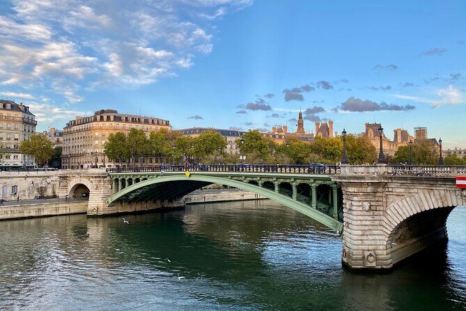 BEST OF PARIS : 3 smartphone audioguided tours - Exploring Montmartre: Artistic Heights and Bohemian Streets