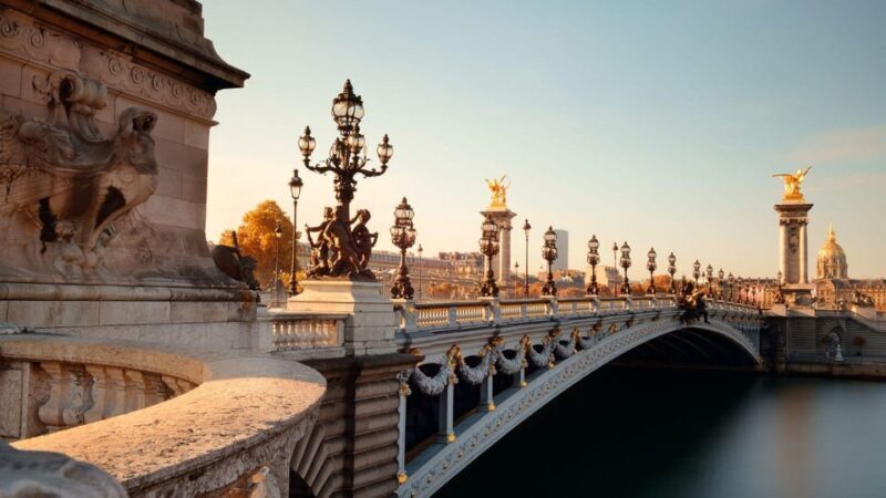 Best of Paris: Private Walking Tour with Local - Who Should Consider This Tour?