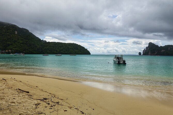 Best of Phi Phi Island Adventure Day Tour with Lunch from Phuket - FAQs