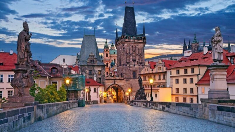 Best of Prague: Private Walking Tour with Local - Key Points