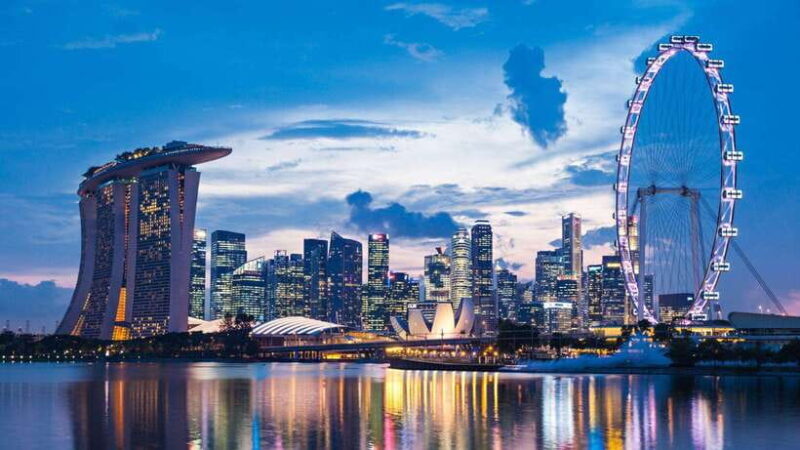 Best of Singapore: Private Walking Tour with a Local - Key Points