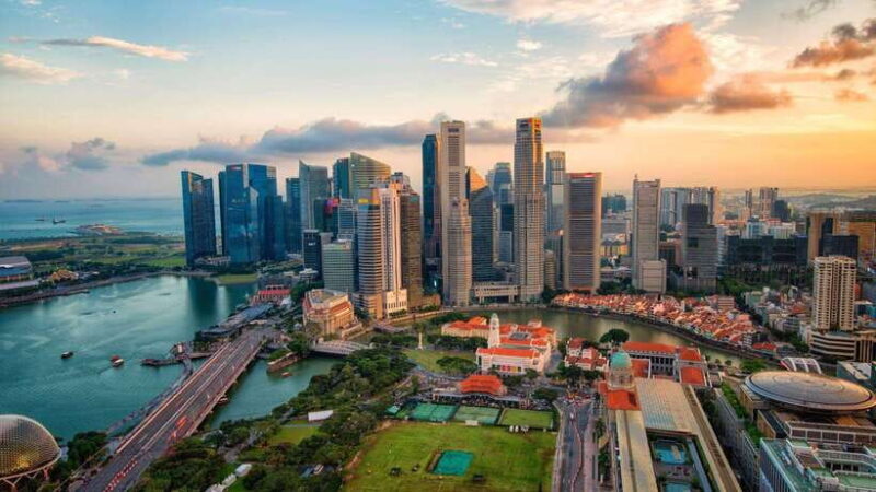 Best of Singapore: Private Walking Tour with a Local - Authenticity and Review Highlights