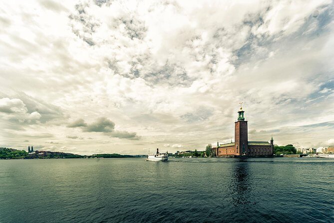 Best of Stockholm Photography and Sightseeing Tour - Exploring the Best of Stockholm with a Photography Twist