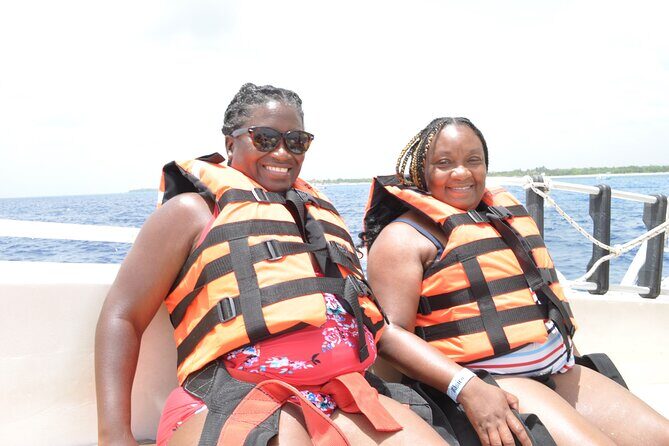 Best Parasailing Cozumel + Locker - Who Should Consider This Tour?