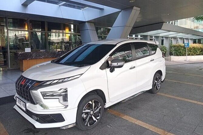 BEST PRICE Private Airport Transfer per CAR with Tax & Insurance (Oneway) - Who Should Consider This Service?