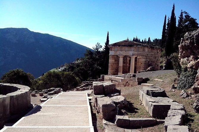 BEST PRIVATE TOUR TO DELPHI: Delphi Arachova Hosios Monastary - An In-Depth Look at the Tour Experience