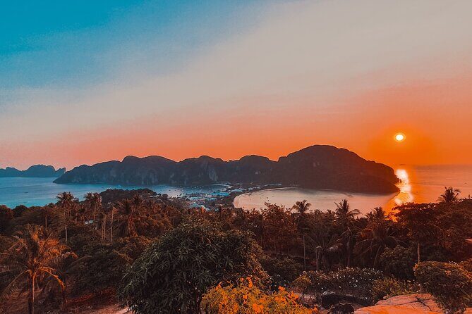 Best Seller Phi Phi Islands Sunset Tour with Snorkeling & Lunch - Who Should Consider This Tour?