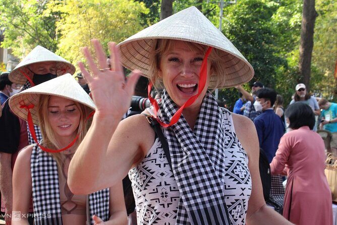 Best Sellers - Saigon Half Day City Tour By Car - What to Expect from the Logistics