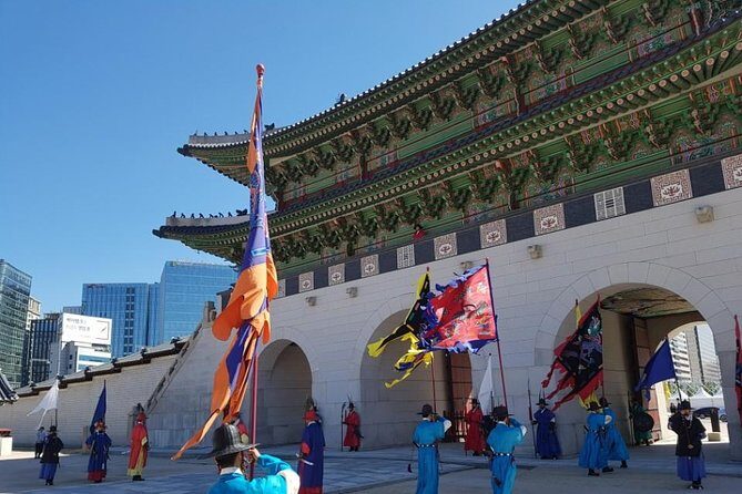 Best Walking Tour to Gyeongbok Palace n Bukchon with Expert - Practicalities and value