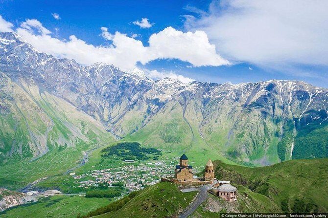 Bestseller Day Trip to Kazbeg/Gergeti Delicious Lunch at Rooms - The Sum Up