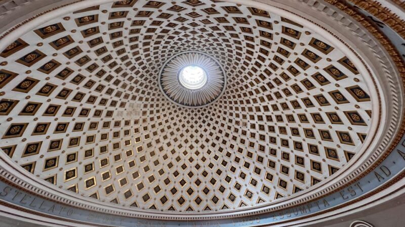 Between Creations and Miracles: Handicrafts and the Basilica of Mosta TOUR IN PORTUGUESE - What travelers say