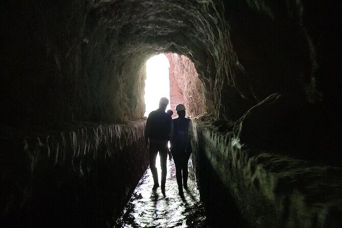 Between Tunnels and Bats - Exploring the Tunnels and Bats of Huasca de Ocampo: A Unique Nighttime Experience