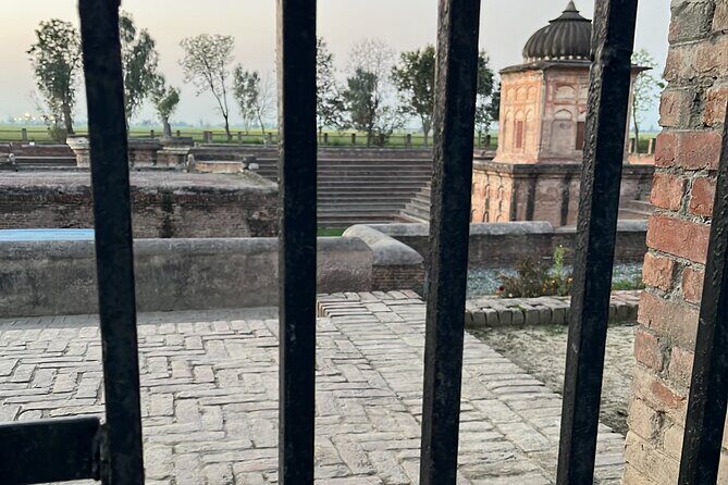 Beyond Borders Wagah Beeting The Retreat Ceremony Tour - The Itinerary in Detail: What to Expect at Each Stop