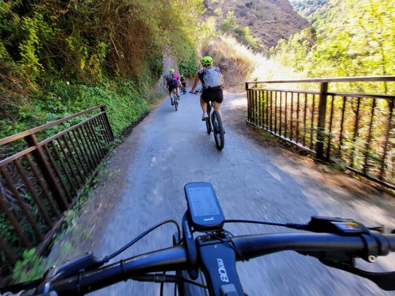 Beyond Los Cahorros: Adventure Through the Hidden Sierra - Key Points