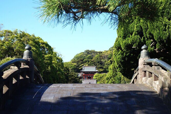 Beyond Tokyo Chaos Discover Kamakura Peaceful Temples Shrines - Key Points