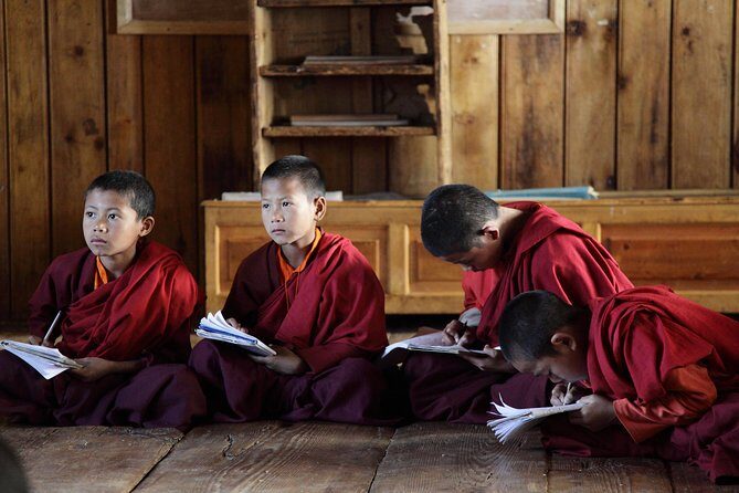 Bhutan Spiritual & Wellness Tour Package With Monastic Stay - Key Points