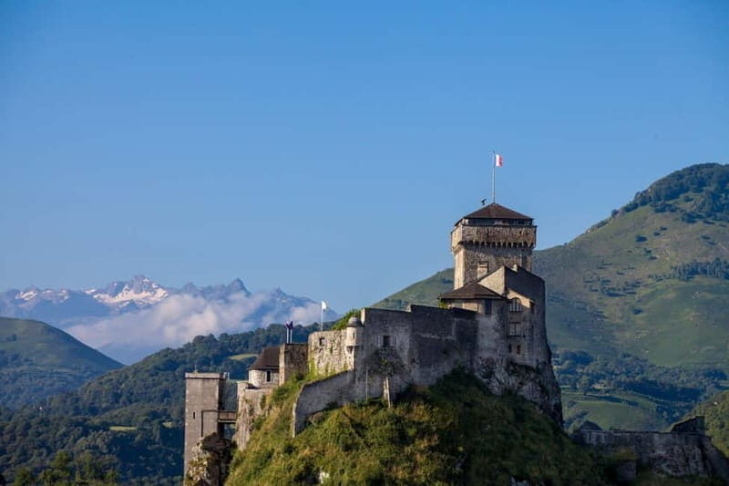 Biarritz: Visit to the Sanctuary of Lourdes in small group - Key Points