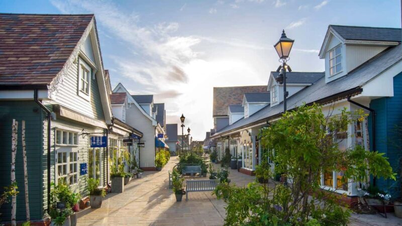 Bicester Village Shopping Trip from London with VIP Discount - Transportation and Logistics