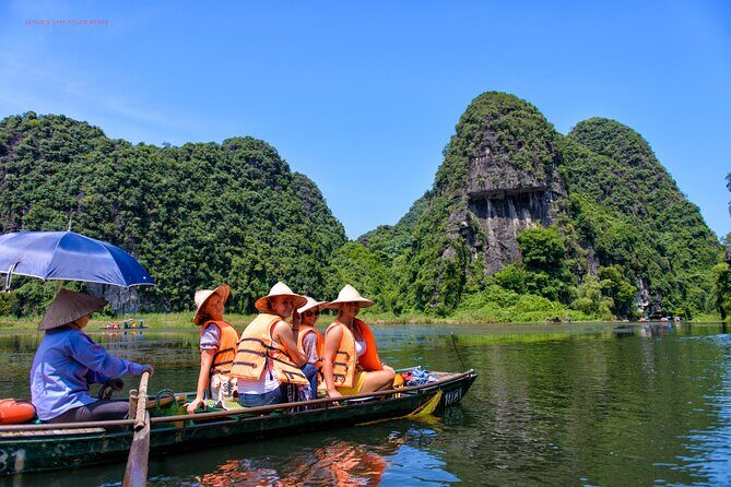 Bich Dong Trang An Private Day Tour Visit Local Family & Boating - Key Points
