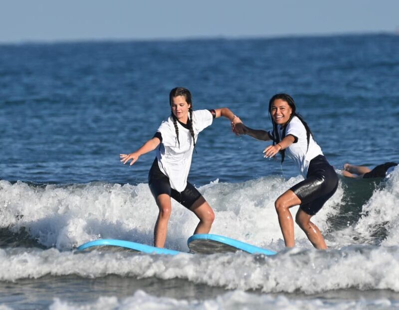 Bidart: Enjoy surfing with experienced and friendly teachers - Meeting Points and Practical Info