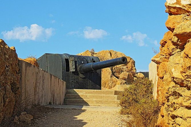 BIG GUNS "Bateria de Castillitos" JEEP WRANGLER (4 Hrs Max 4 PPL) - Exploring Cartagena’s Coastal Defense in Style
