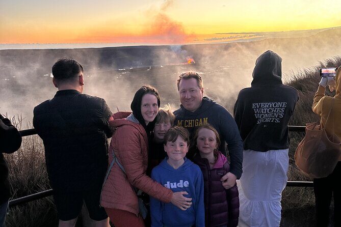 Big Island Highlights Tour From Kona and Waikoloa - Coffee and Black Sand Beaches