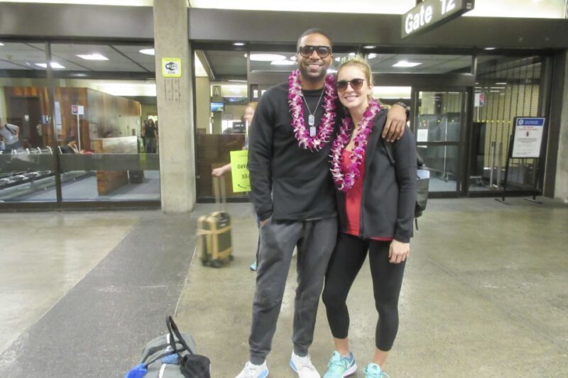 Big Island: Kona Airport Honeymoon Lei Greeting - Introduction