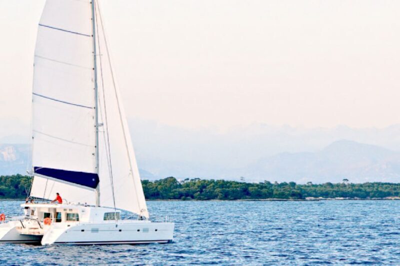 Big Island: Luxury Catamaran Trip along the Kona Coast - Key Points