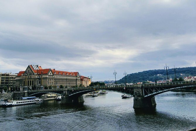 Big scooter tour of Prague, for two (audio guide) - FAQ