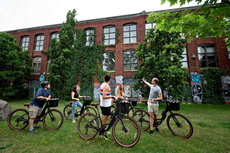 Bike/E-bike tour Plateau,MileEnd, Jean-Talon Market by Fitz - Introducing the Montreal Bike & E-bike Tour by Fitz