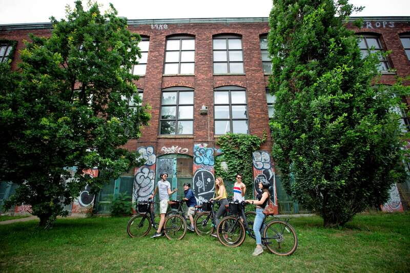 Bike/E-bike tour Plateau,MileEnd, Jean-Talon Market by Fitz - Who Will Love This Tour?