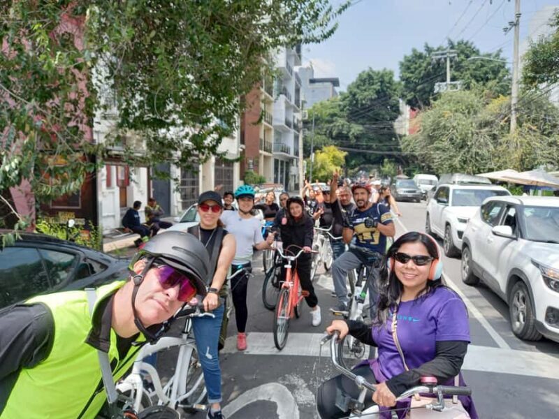 BIKE RIDE THROUGH ICONIC SITES OF THE CDMX / BREAKFAST & BEER - Why This Tour Is a Great Choice
