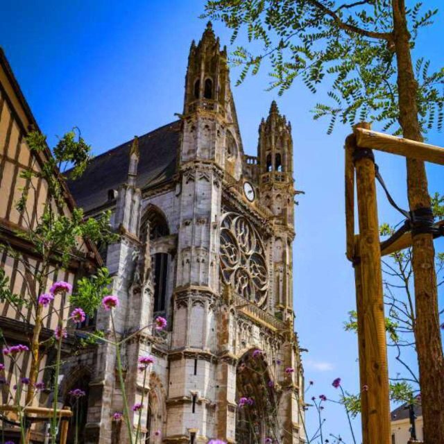 Bike tour from Vernon to Giverny with local guide - The Sum Up