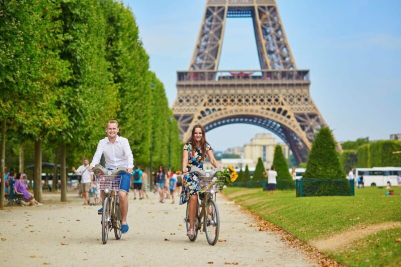 Bike Tour of Paris Old Town, Top Attractions and Nature - Why Choose a Bike Tour in Paris?
