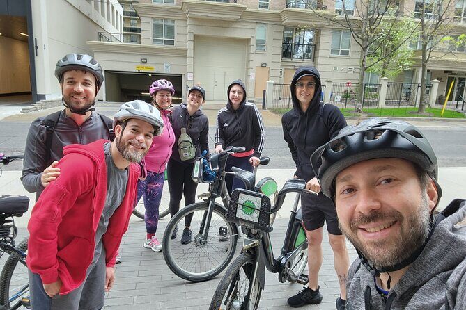 Bike Tour Toronto Harbourfront and Toronto Islands (Economical) - Starting Point — Harbourfront