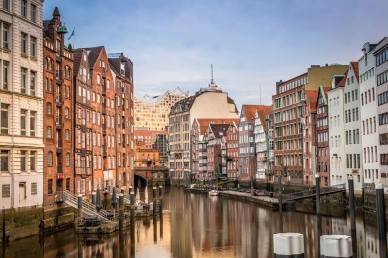 Bike Tour with a Private Guide: Hamburg Best Highlights - Key Points