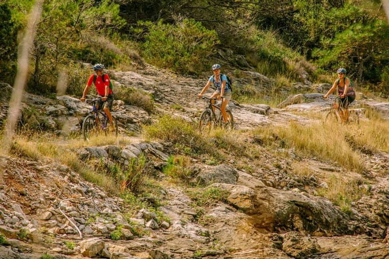 Biking Tour: Supetar - Splitska - Lovreina - Dol - Postira - Key Points