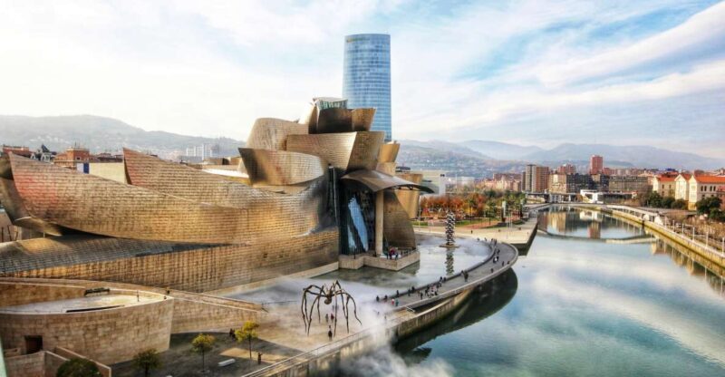 Bilbao: Guggenheim Museum Private Guided Visit - An Unmissable Architectural Feast in Bilbao