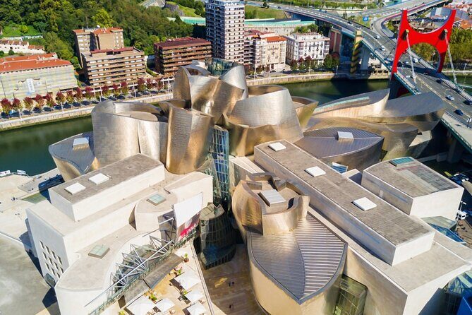 Bilbao & Guggenheim Museum Private Walking Tour with guide - The Sum Up