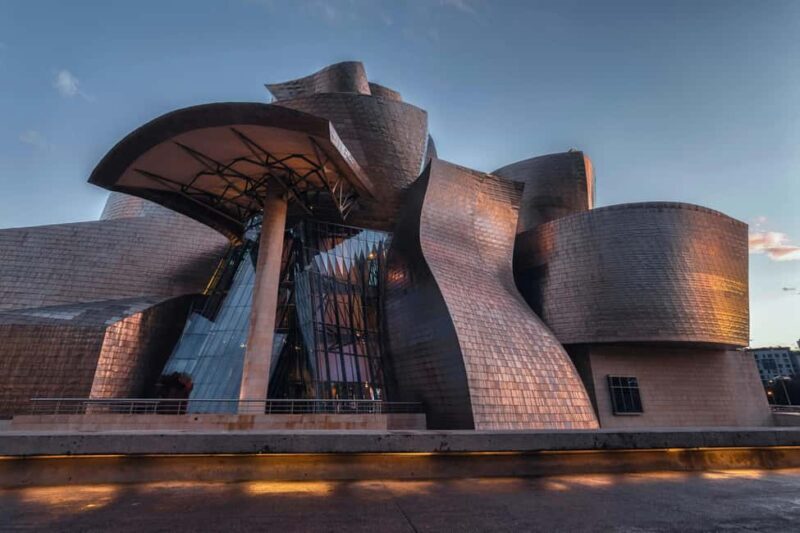 Bilbao: Historical Walking Tour and Highlights - Key Points