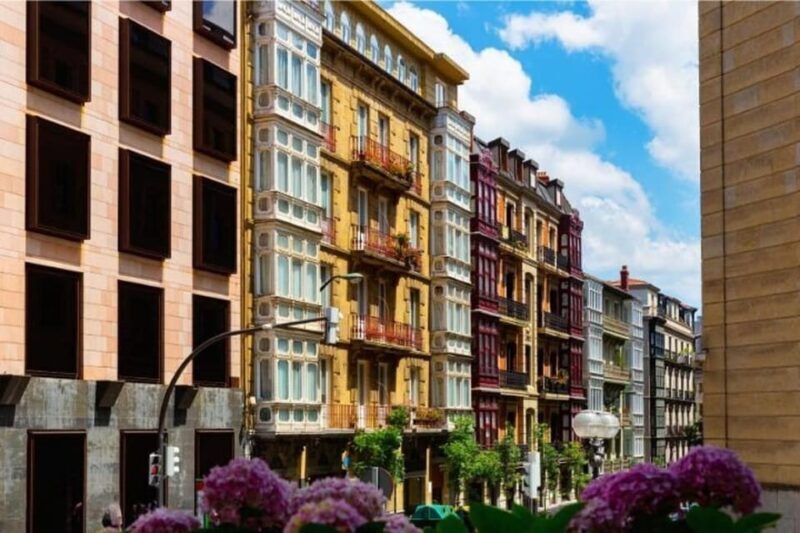 Bilbao : Private Custom Walking Tour with a Local Guide - FAQ