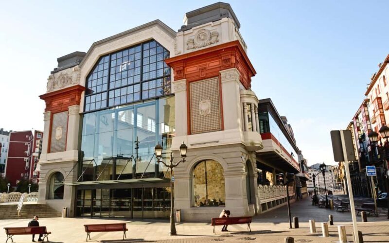 Bilbao: Private Walking Historic & Cultural Tour - Key Points