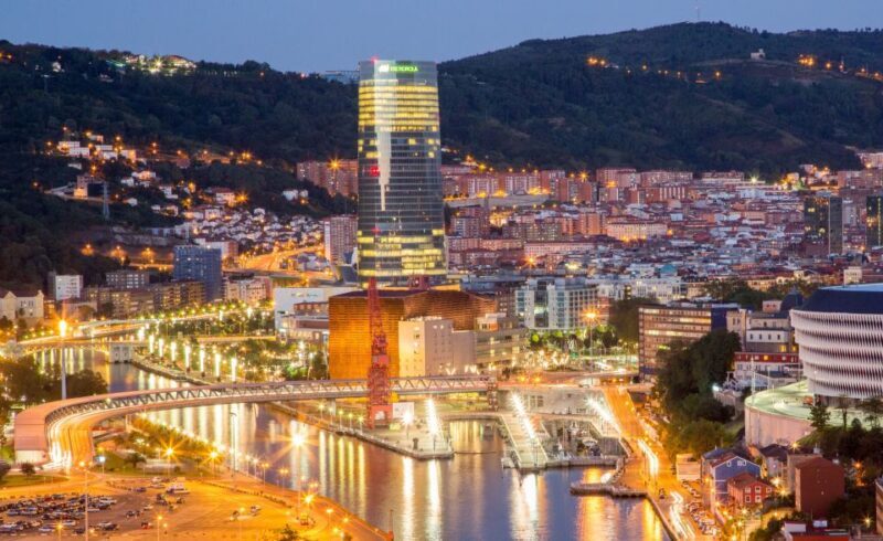 Bilbao: Small-Group Guided Walking Tour - Key Points