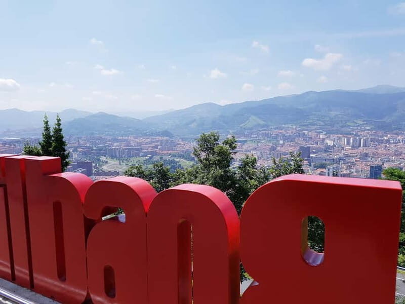 Bilbao Walking Tour and cable car in spanish - The Guide and Experience Quality