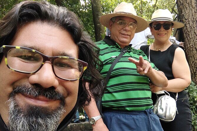 Bird Observation in the National Park of Uruapan. - The Value of the Price Point