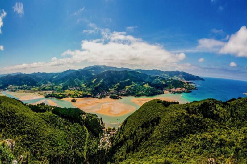 Bizkaia Bridge, Gaztelugatxe, Bermeo and Gernika from Bilbao - Key Points