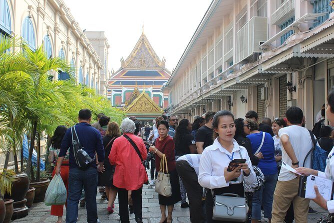 BKK Cultural Exploration Guided Trip & Thai Classic Cabaret Show - Logistics and Practical Details