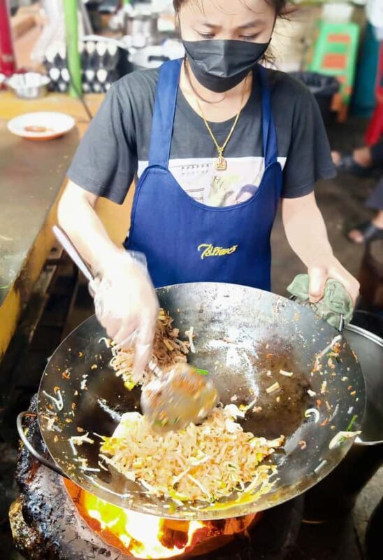 BKKs Ultimate Food & Canal Tour "Tuk-Tuk Temples & Tastes" - Authenticity and Value