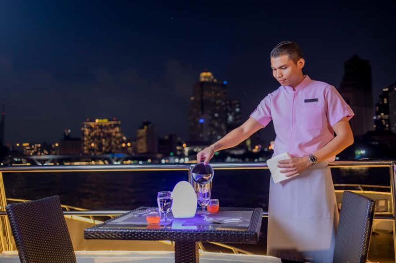 BKK:The Planet River Dinner Cruise &Upper desk Entertainment - Entertainment and Cultural Touches