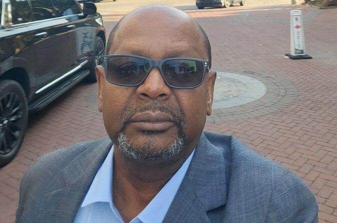 Black SUV Luxury limousines Transportation Services - Sense of the Experience